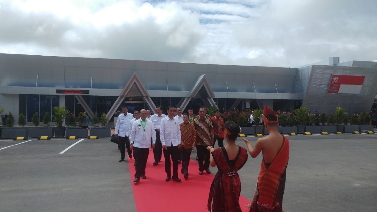 Bandar Udara Internasional Silangit Diresmikan Presiden Jokowi Hari Ini ...