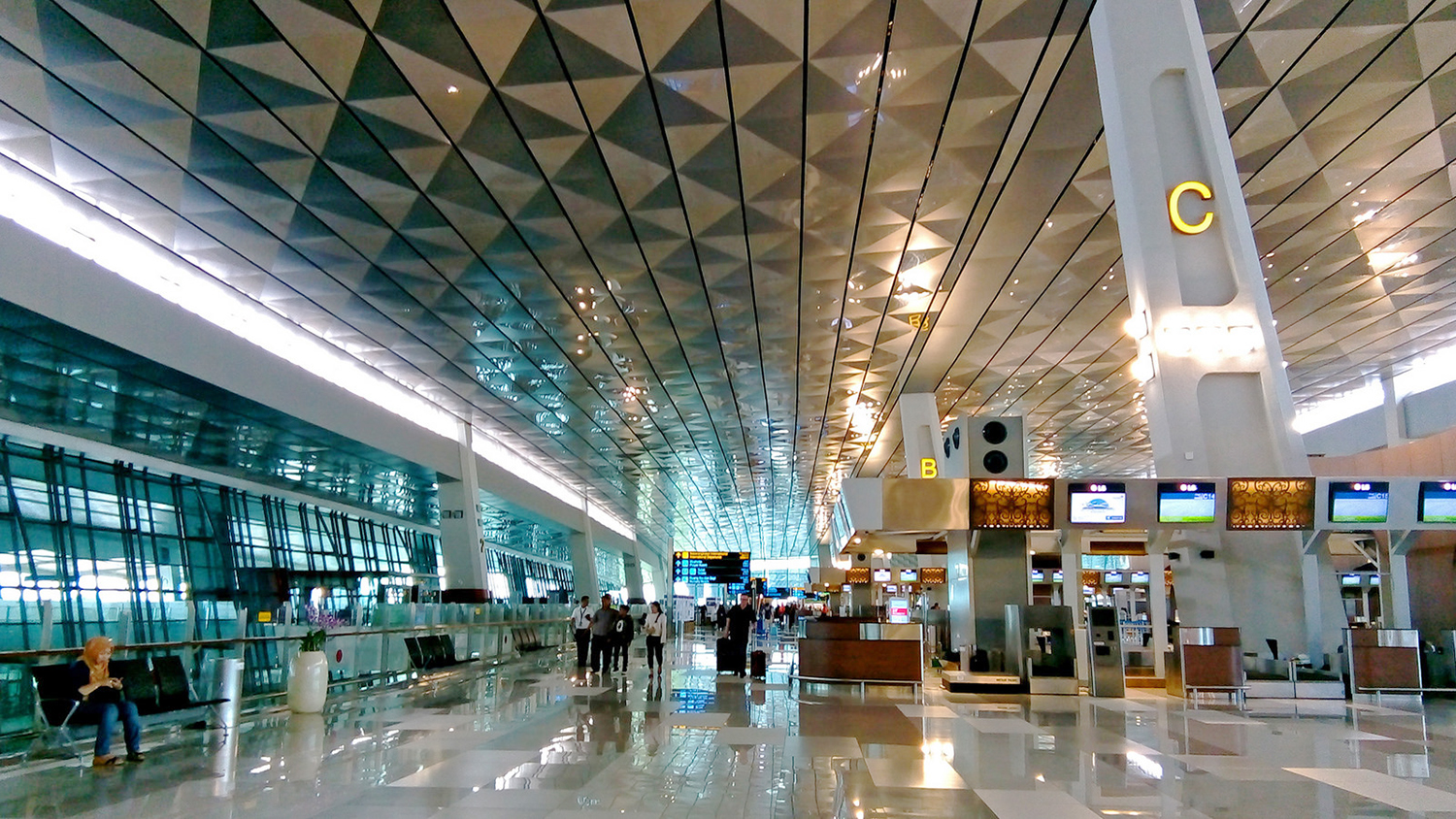 TOILET BANDARA SOETTA JADI SALAH SATU YANG TERBAIK DI ASEAN - Info ...